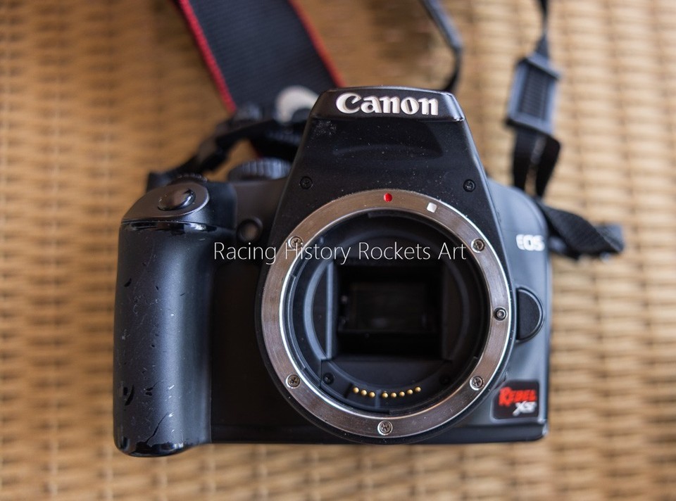 Working Used Digital Canon Rebel XS 10-18mm Lens 2 Batteries 1 Charger ...