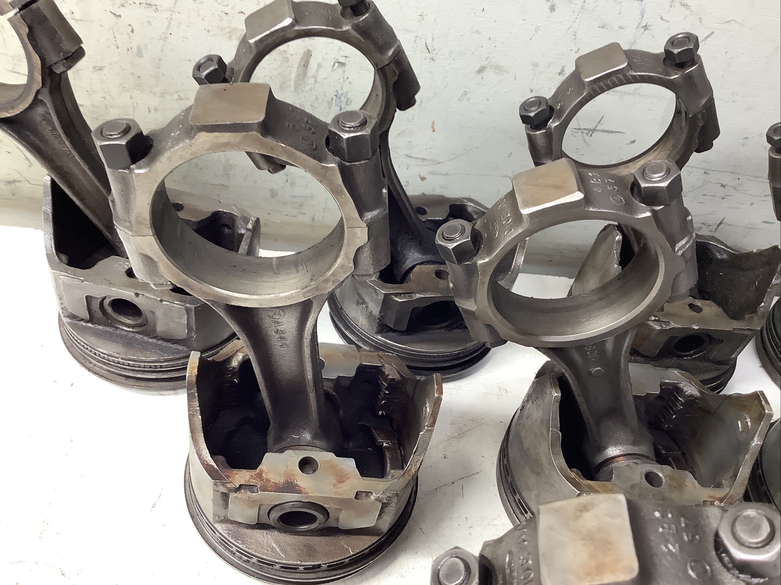 FORD 302 CONNECTING ROD & PISTON ASSEMBLY. C8OE-A ROD D3OE-6110-BB ...