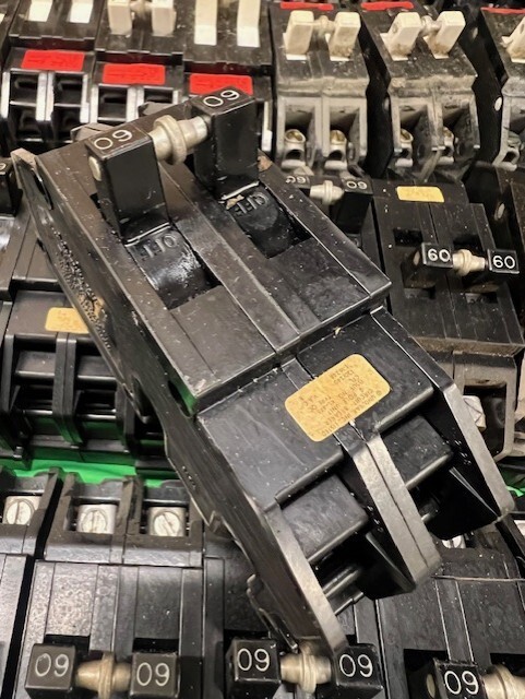 LOT of 74 ZINSCO Type Q THICK 2 Pole 60 Amp 240V CIRCUIT BREAKERS ...