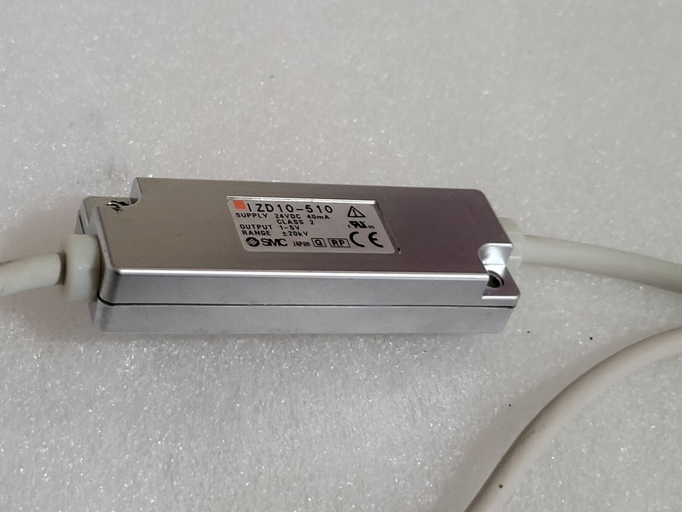 SMC IZE112 ELECTROSTATIC ESD SENSOR MONITOR 24Vdc w IZD10-510 ESD ...