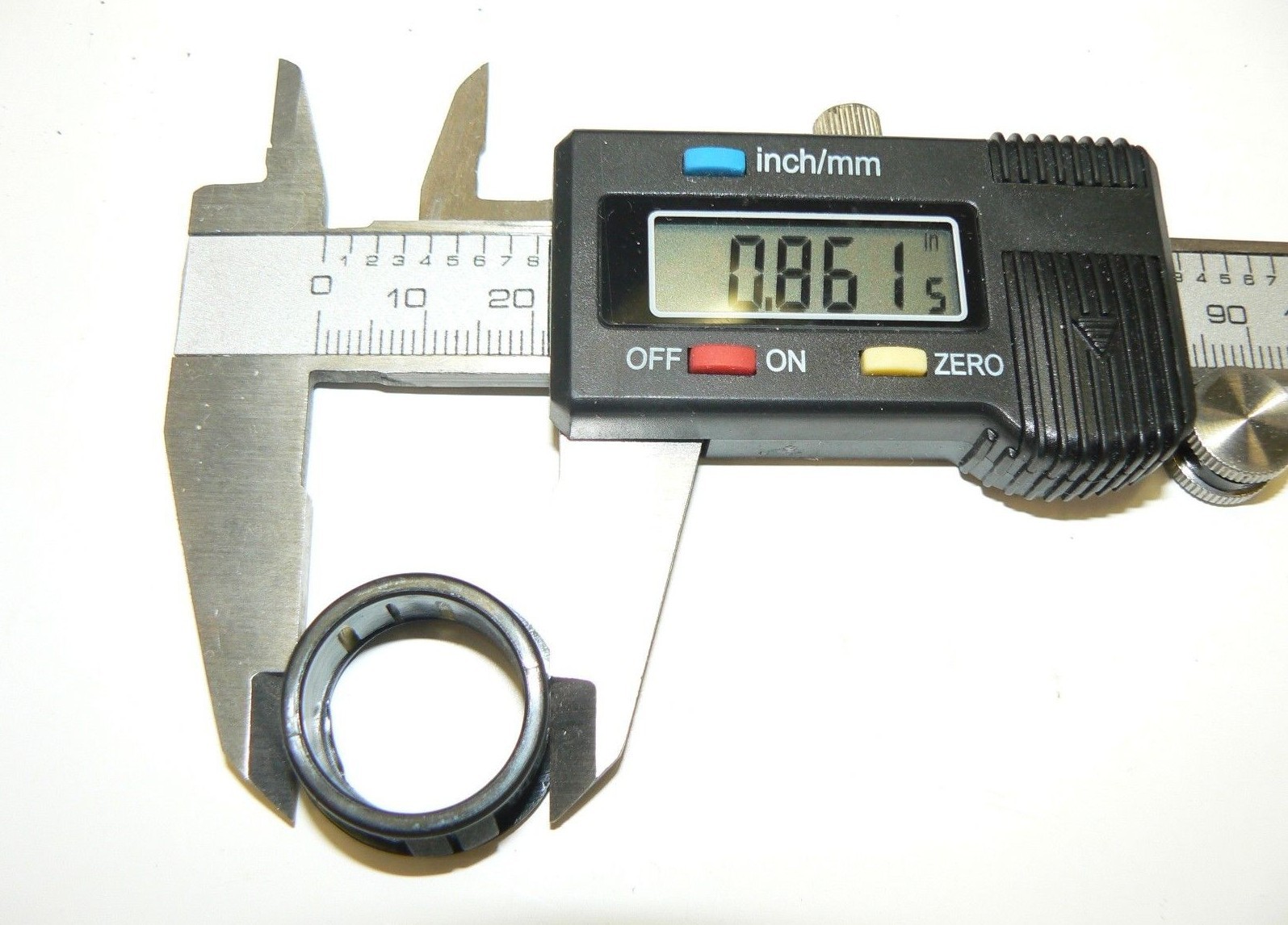 Heyco #SB-875-11 ® Knock-Out Snap Bushings-11/16 " Hole Diameter-Lot of ...