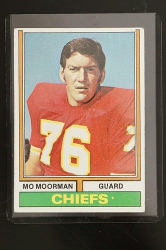 Vintage FOOTBALL Trading Card 1974 Topps #407 MO MOORMAN Chiefs Guard ...