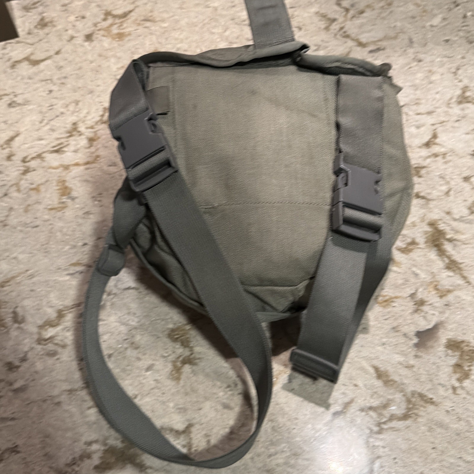 Avon FM50 /M50 CBRN Gas Mask Size Medium w/ Filter and Thyf Gas Mask ...