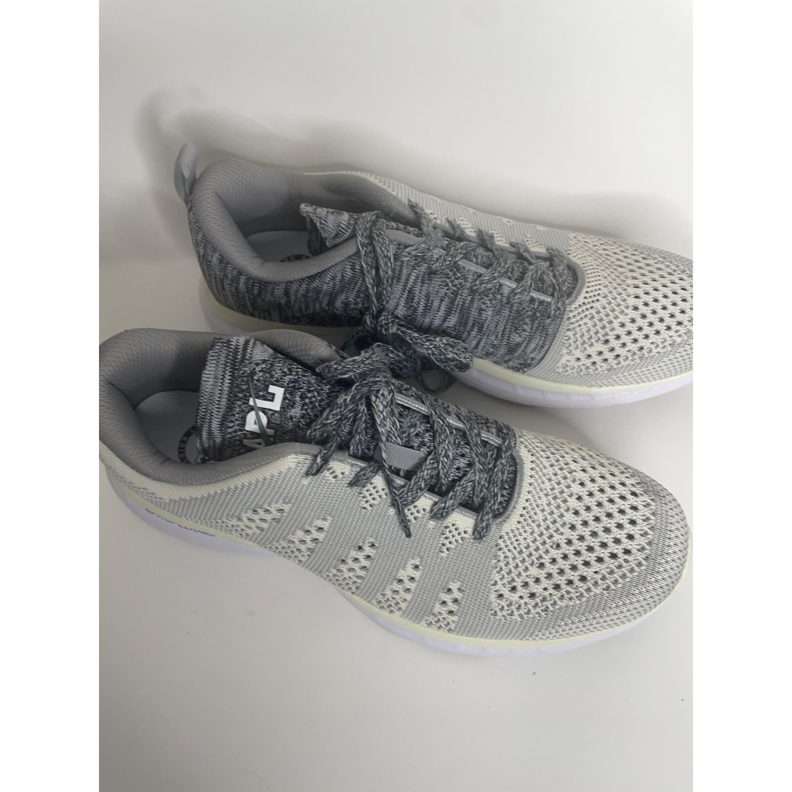 APL Techloom Pro Trainer Sneakers Pristine Heather Grey White Womens 11 ...