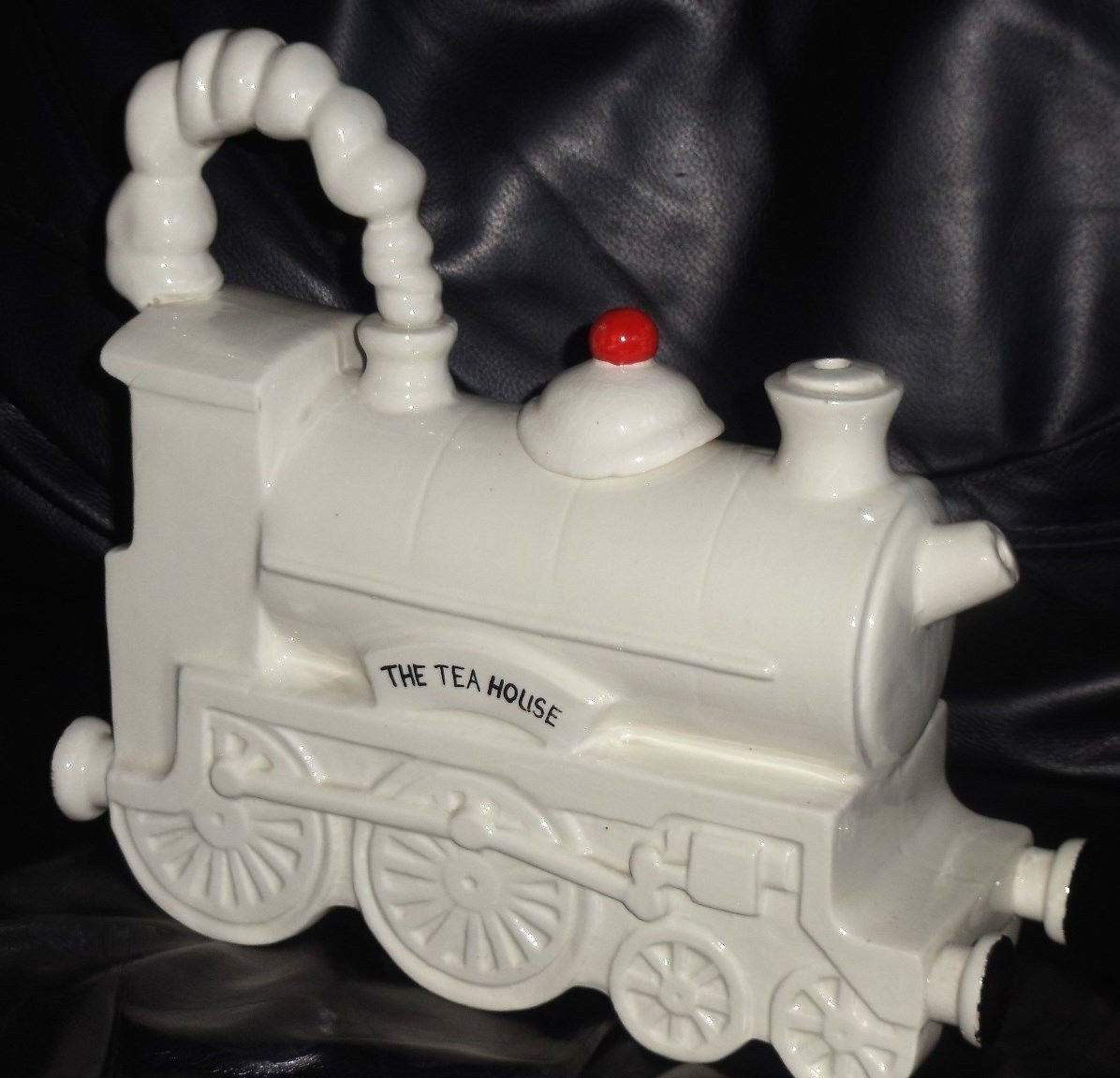 Richard Parrington large Tea house steam train teapot | eBay UK