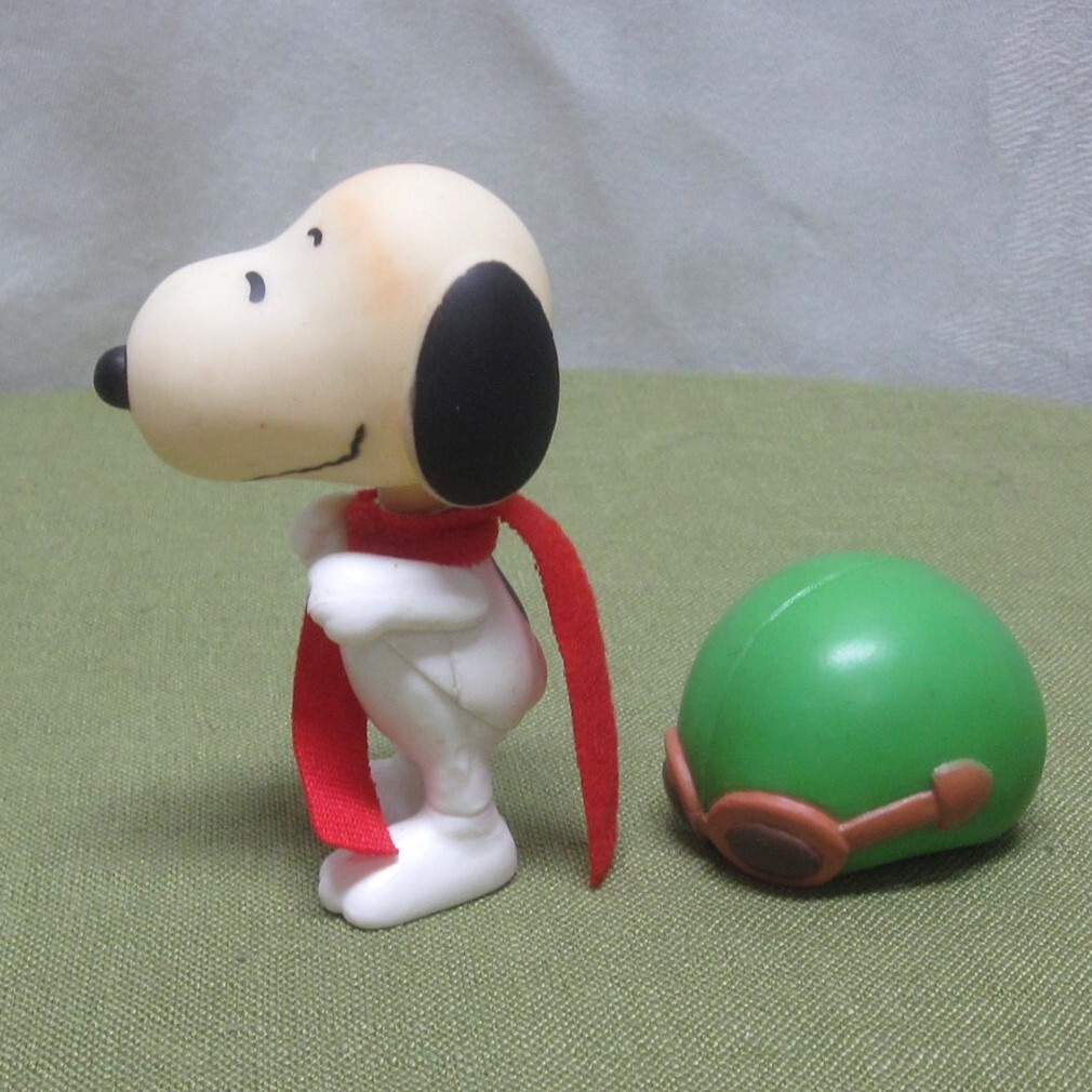 SNOOPY toy figure Peanuts comic-strip World War I red scarf Flying Ace ...