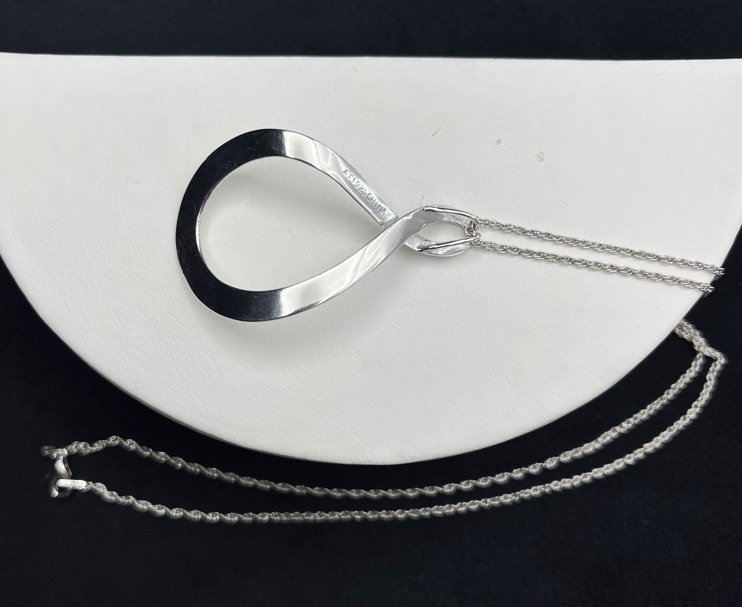 Modern Infinity Symbol Sterling Silver Pendant & Fren… - Gem