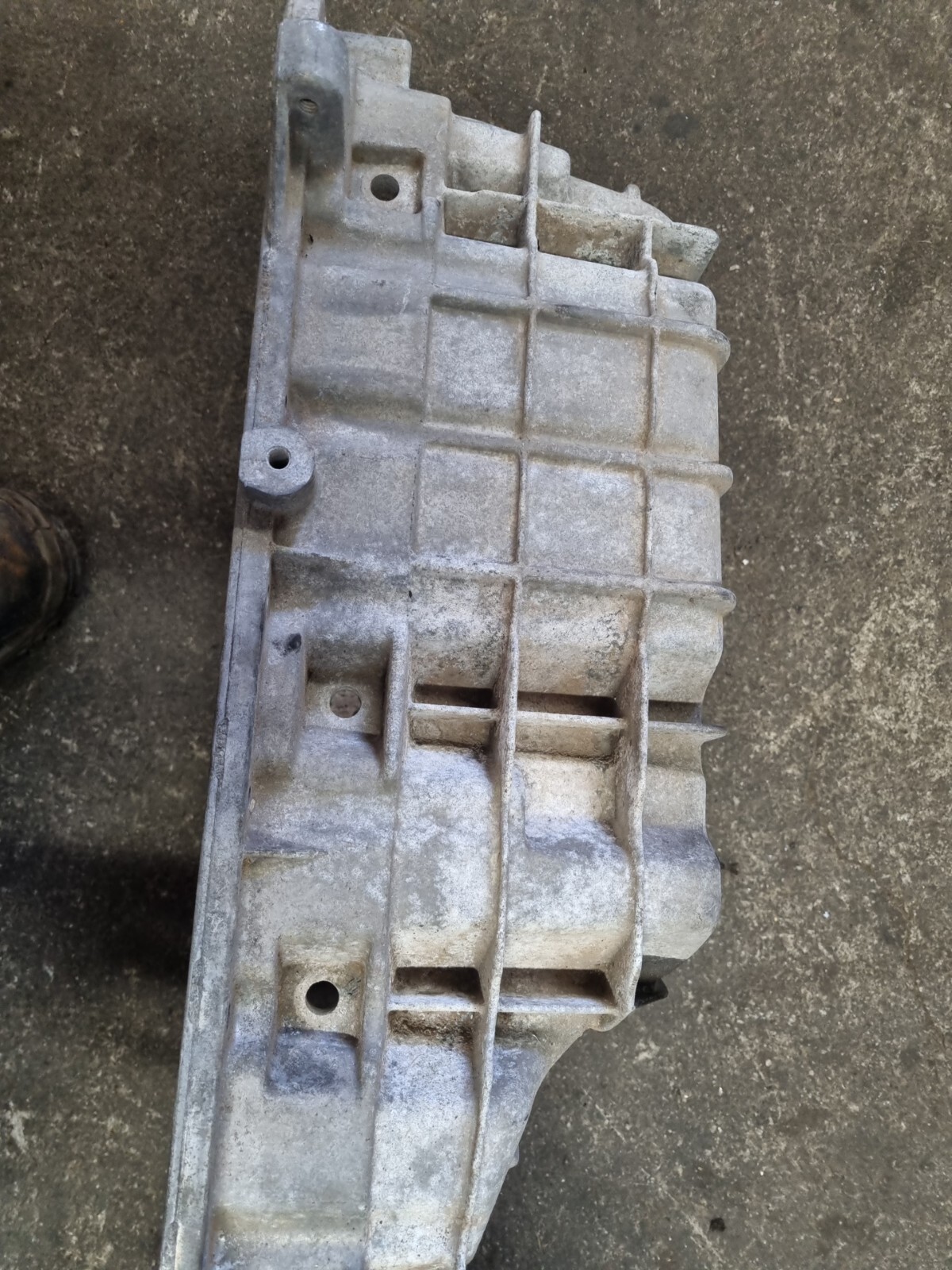 FORD BA FALCON 6 CYL OIL ENGINE SUMP GENUINE | eBay Australia