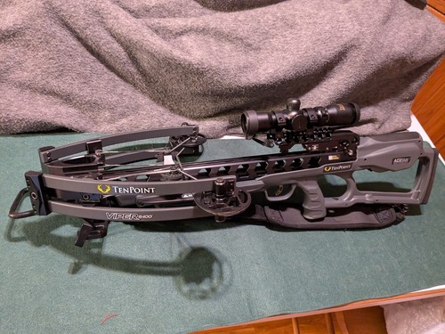 Ten-Point Viper S400 Black Crossbow w/ Case, Arrows and Quiver, Archery ...