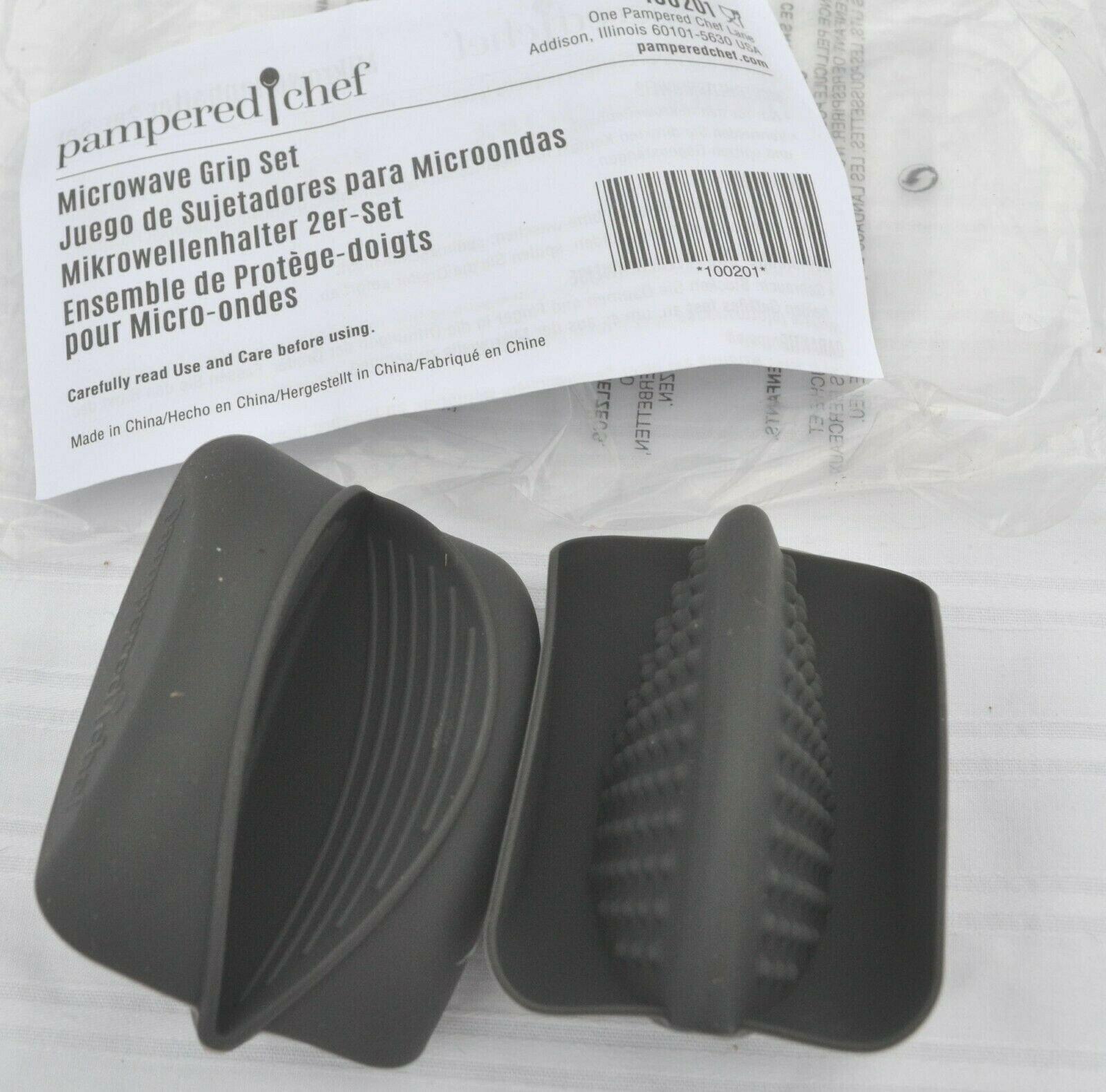 Pampered Chef MICRO GRIP SET New GRAY Silicone HOT PAD GRABBERS for ...