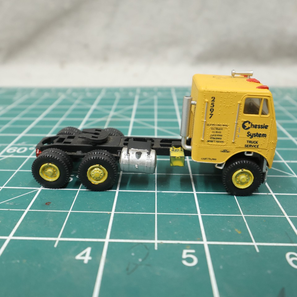 HO Scale Athearn Cab Over Semi Chessie For Model Railroad 3 Axle | eBay