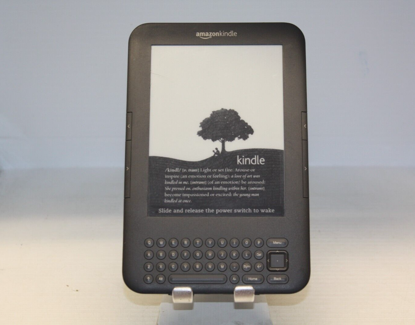 Amazon Kindle Keyboard (3rd Gen.) D00901 - 4GB - Wi-Fi - 6" eReader ...