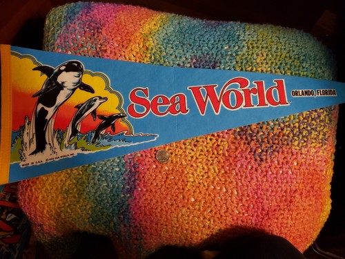Vintage 1985 Sea World Orlando Florida Souvenir felt banner flag ...