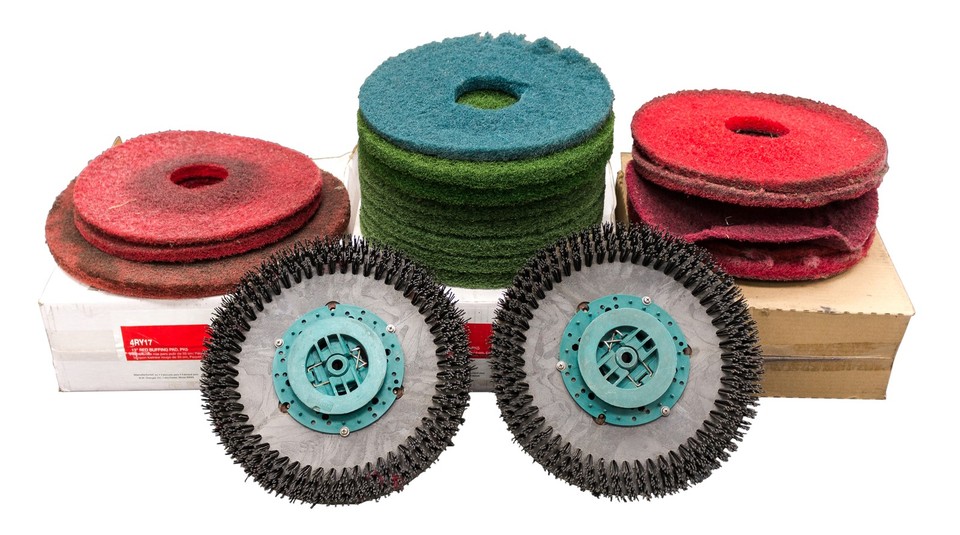 Tennant 5400 Walk Behind Floor Scrubber w Charger, Pads and 4 Batteries ...