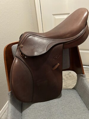 17” Pessoa Jumping Saddle Medium Gullet, in great shape. Includes ...