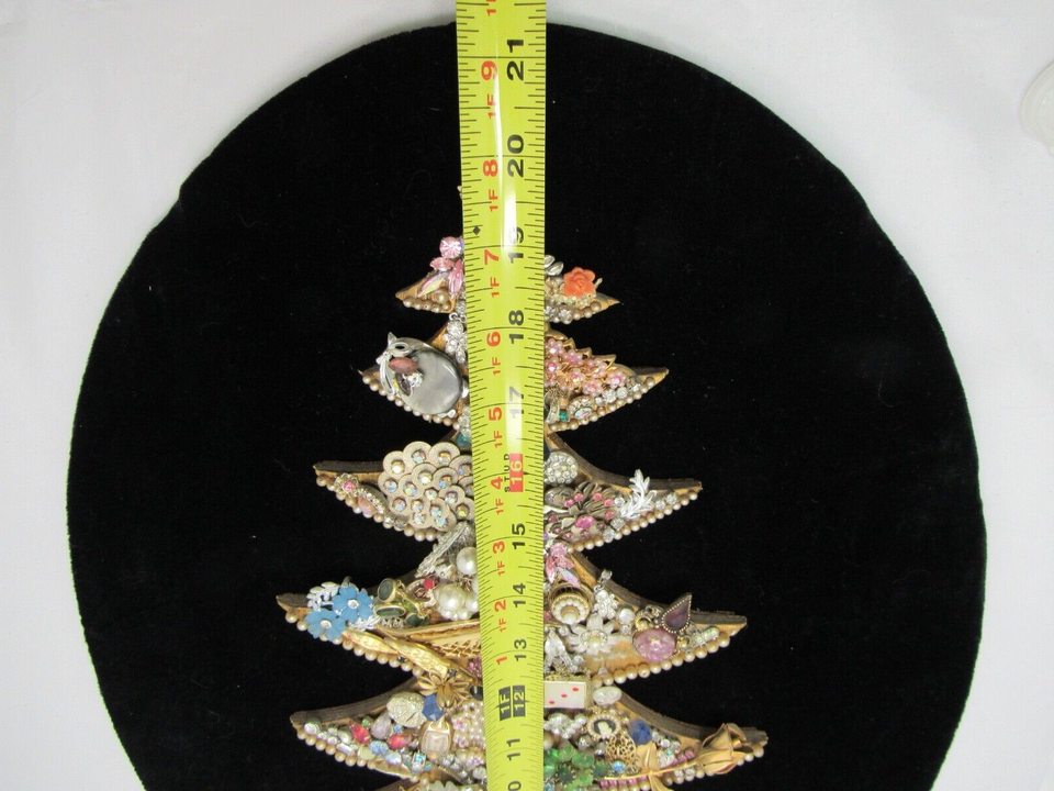VINTAGE CHRISTMAS TREE COSTUME JEWELRY ART RHINESTONES ON BLACK VELVET ...