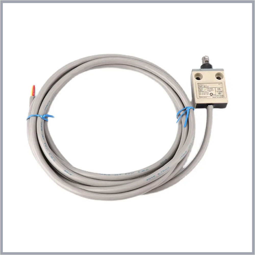 Brand new D4C-4232 D4C-4233 D4C-4332 3M In Box plc unit OMRON Travel ...