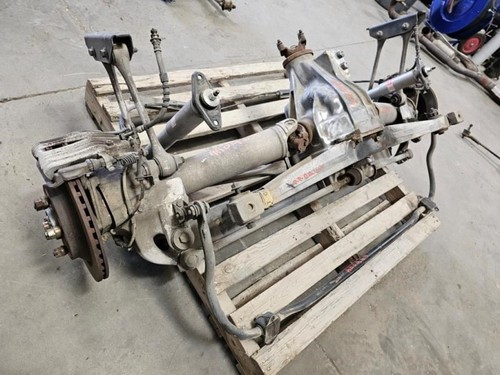 USED 90 CORVETTE REAR SUSPENSION MANUAL TYPE 3.33 LSlip Complete ...