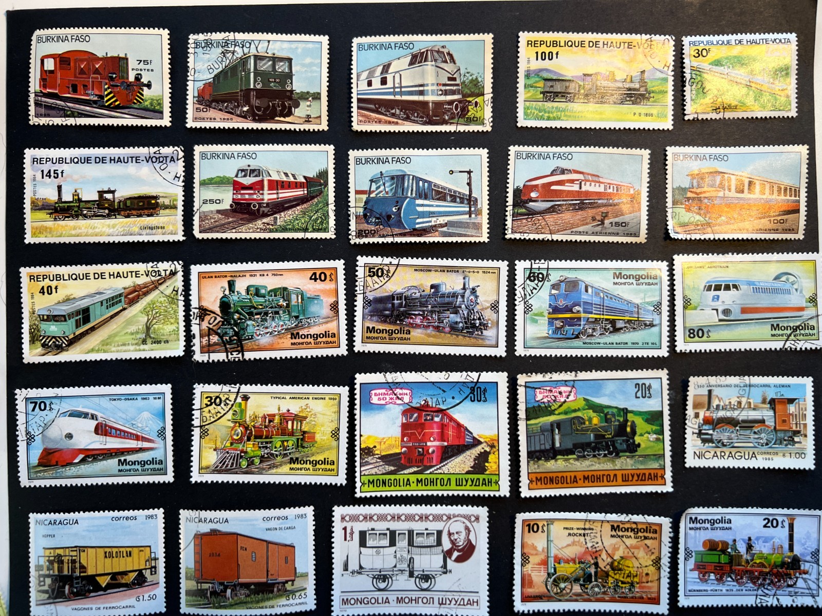 25 TRAINS on STAMPS From Around the World - No Duplicates - FREE ...