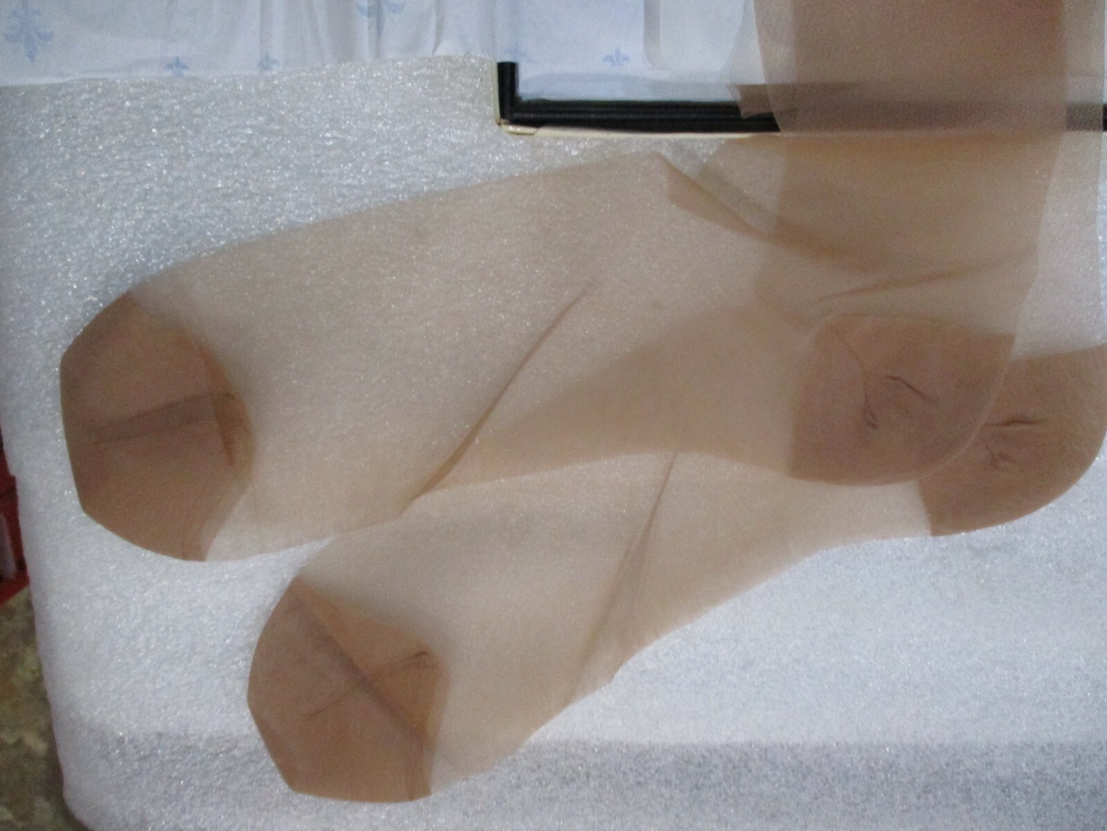 1PR VINTAGE KAYSER RHT SHEER MICRO MESH NYLON STOCKIN… - Gem