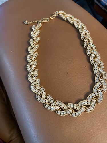 VINTAGE TRIFARI GOLD TONE AND RHINESTONES NECKLACE | eBay