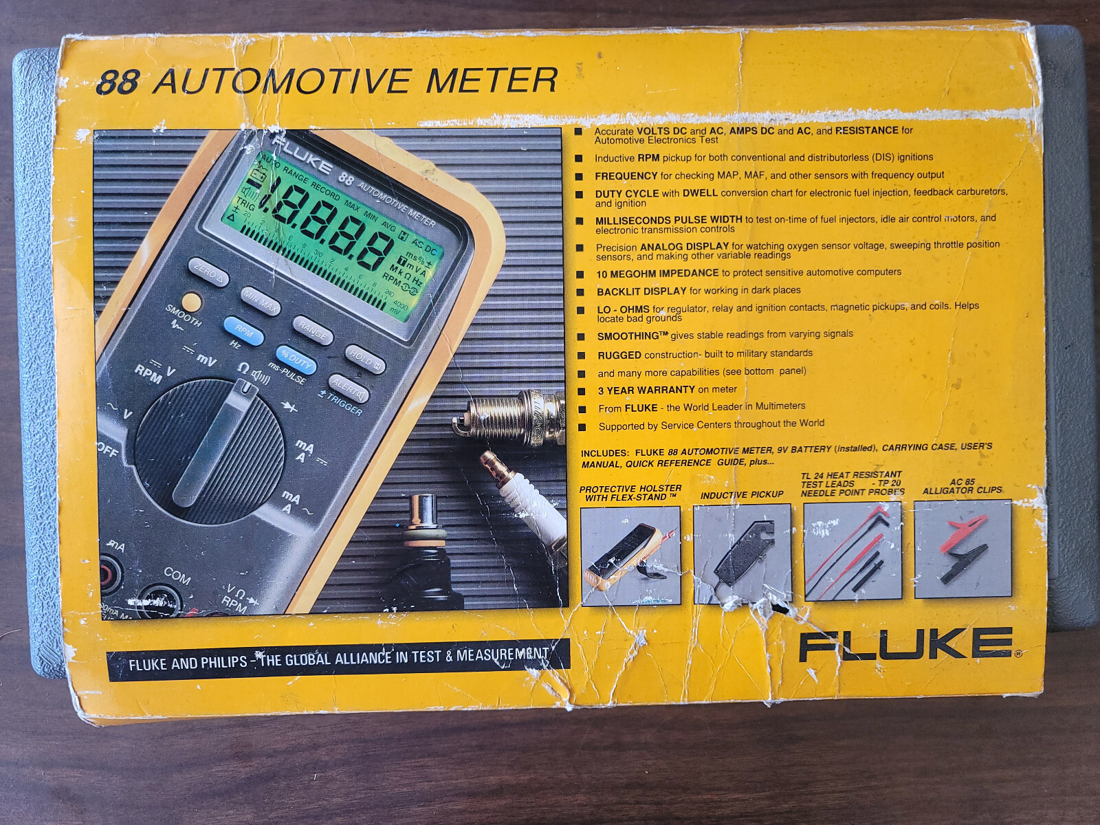 FLUKE 88 AUTOMOTIVE METER WITH CASE. USED FEW TIMES, VERY CLEAN, AND ...