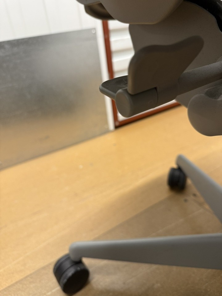 Herman Miller Mirra Chair - Fully Loaded Model - *£240 CASH on ...