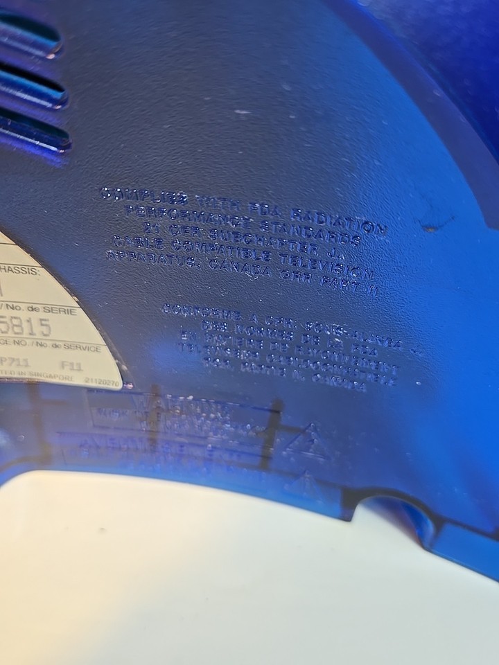 Vintage 2000 GE General Electric 13" Blue CRT TV television 13GP711 ...