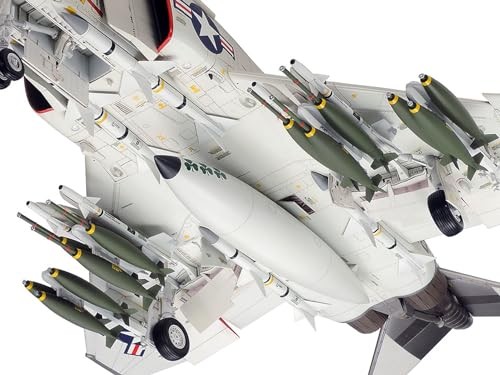 Tamiya 1/32 McDonnell Douglas F4J PhantomII Marine Corps Model Kit ...