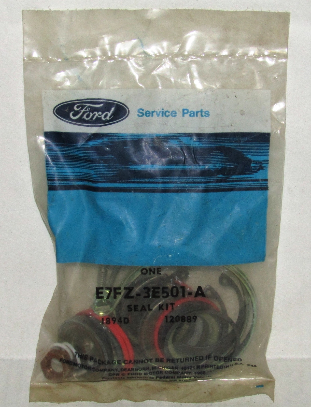 NEW FORD MOTOR COMPANY SERVICE PARTS SEAL KIT OEM PART NO. E7FZ-3E501-A ...