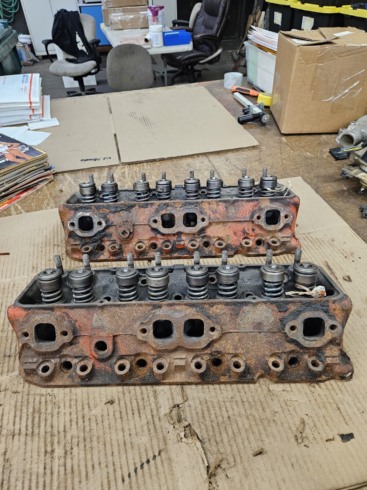 1972 1973 1974 1975 1976 1977 CHEVROLET 305 350 SBC CYLINDER HEADS GM ...