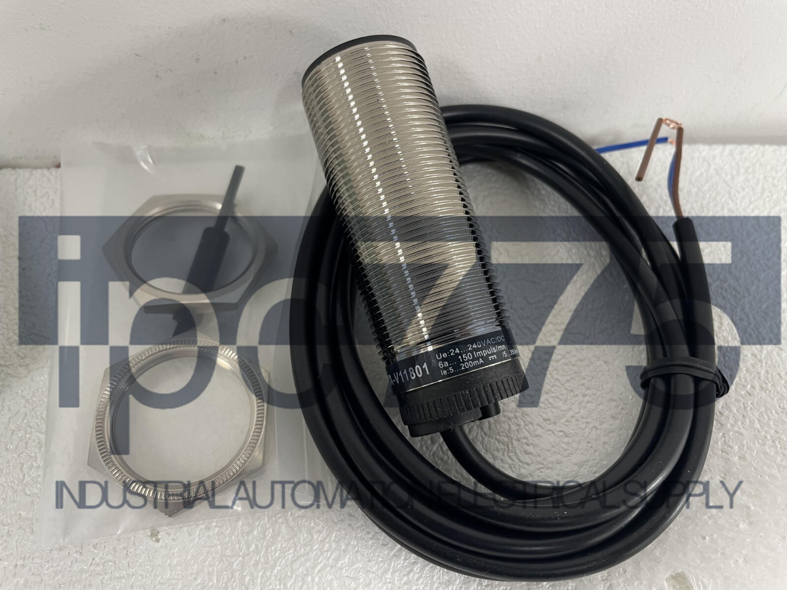 1PCS Schneider XSAV11801 Proximity Switch XSA-V11801 New in box | eBay