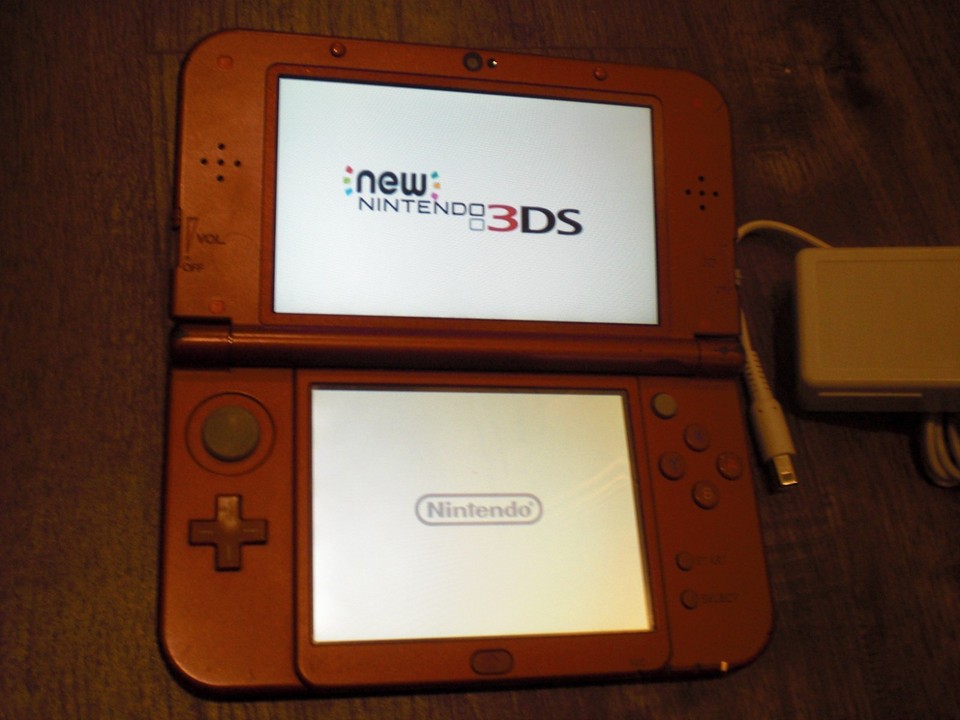 Nintendo New 3DS XL Console Red Plays 3DS DS 2DS Games System TESTED ...