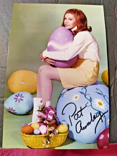 PATRICIA CROWLEY VINTAGE HOLLYWOOD PINUP SEXY SIGNED AUTOGRAPHED 4X6 ...