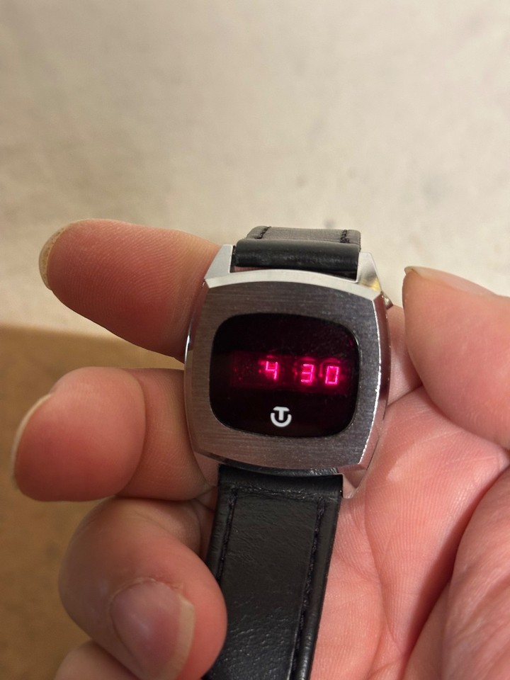 RARE VINTAGE TIMEBAND BY FAIRCHILD LED WATCH WORKING - WITH TIMEBAND ...