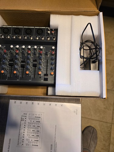 Behringer XENYX-X1204USB 12-Channel USB Audio Mixer with Effects ...