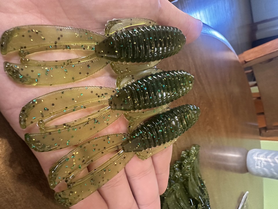 35ct Pitchin' Craw -4" Baby Bass Soft Plastic Craw Bait for Bass ...