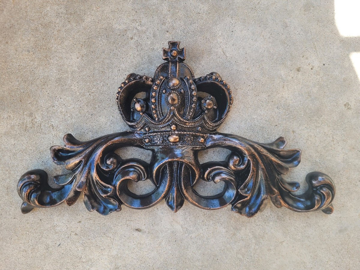 Gold Crown Wall Decor Medieval Gold Crown World Of