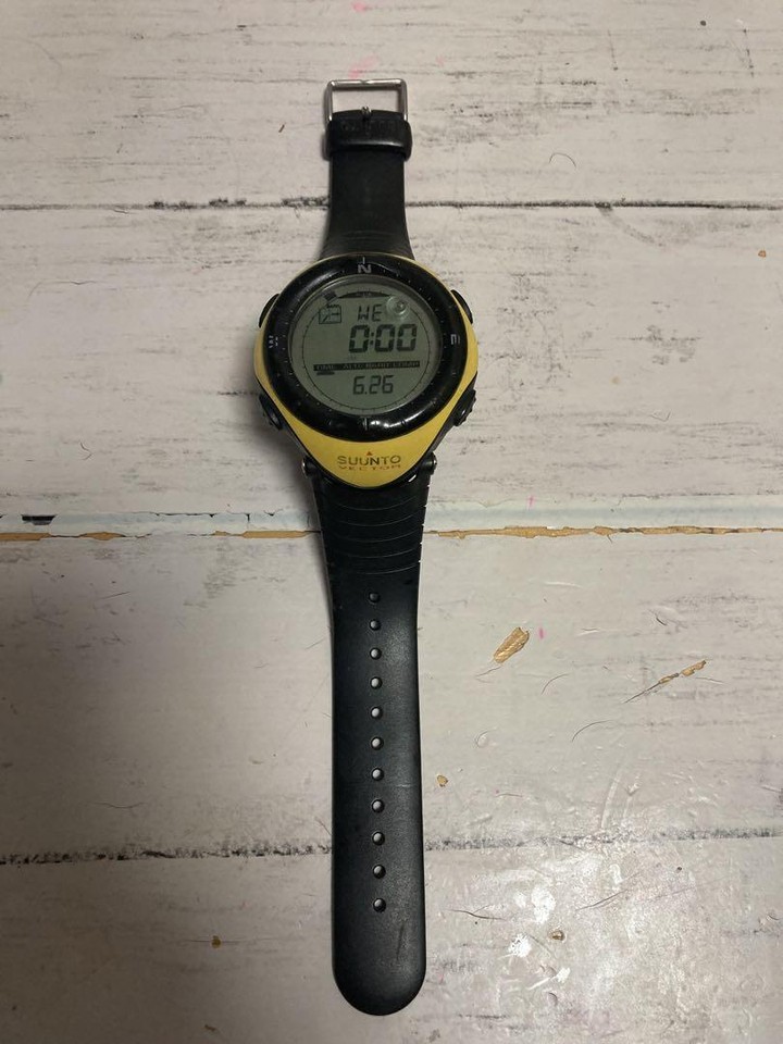 SUUNTO Vector Yellow Outdoor Digital Watch Altimeter Barometer Compass ...