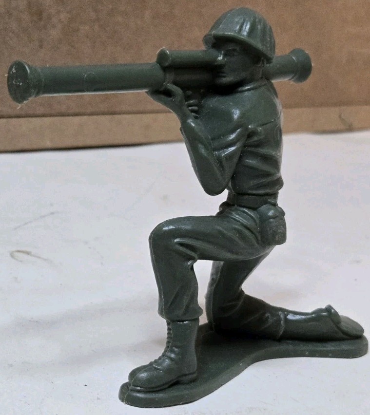 6 Vintage Tim Mee Toys Large Toy Soldiers 5” Green Army Men Made In USA ...