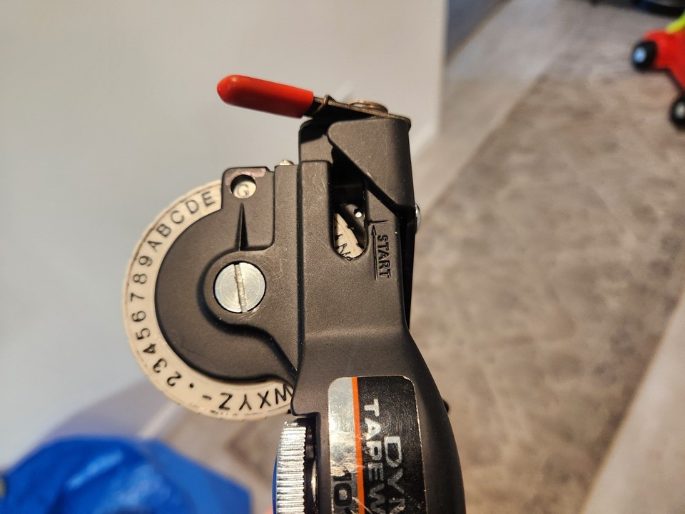 Vintage Dymo Tapewriter 1011 Embossing Label Maker Black Embosser Metal ...