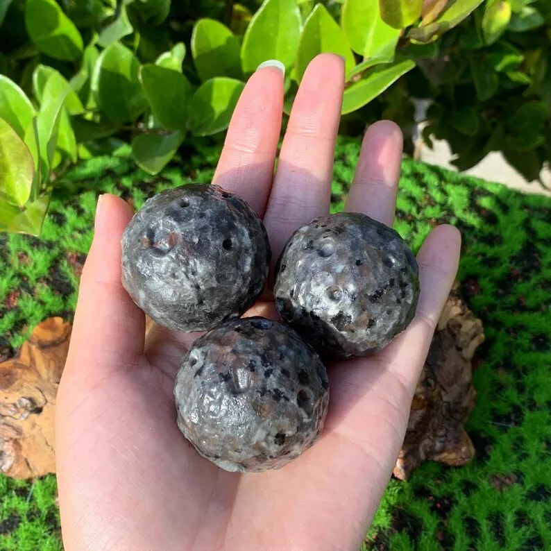 2" Emberlite Full Moon Yooperlite Sphere Ball UV Glow Stone Crystal ...