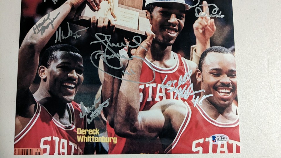 NC STATE WOLFPACK 1983 Basketball TEAM 12 Signed 11x14 Photo Lorenzo ...