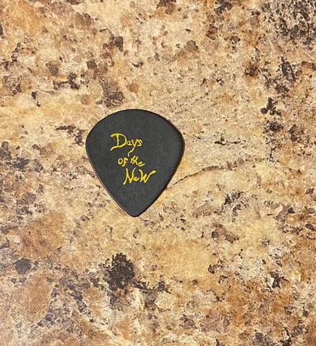 DAYS OF THE NEW - TRAVIS MEEKS Signature 1999 Tour Issued Guitar Pick ...