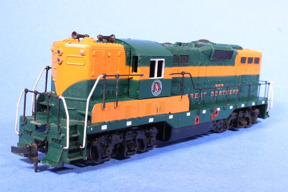 Athearn HO Scale Powered Great Northern GP7 Diesel Engine 707 | eBay
