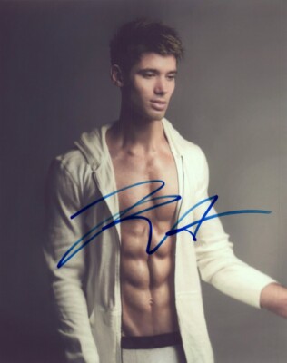 Kristos Andrews Signed Autographed 8x10 Photo THE BAY Shirtless Actor ...