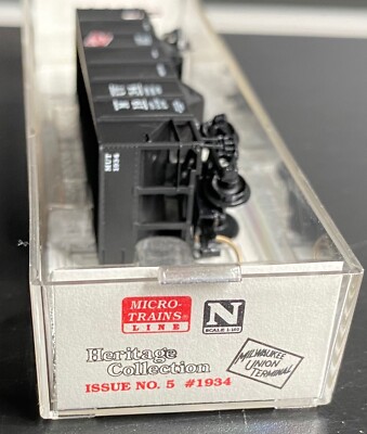 N scale Micro-trains Milwaukee Union terminal 2-B hopper special run ...