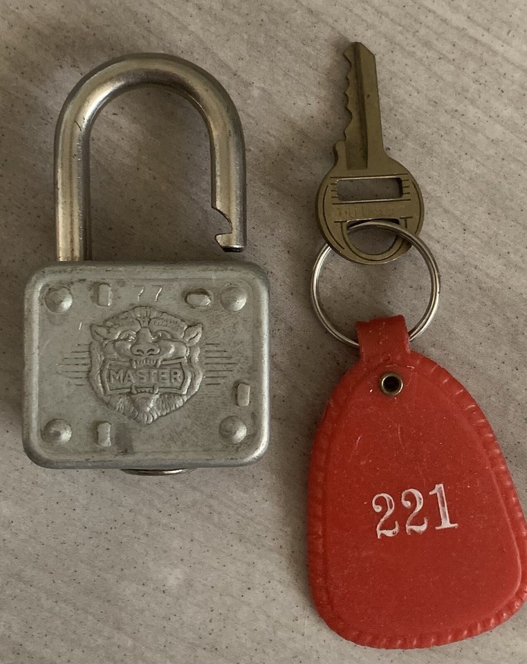 Vintage Master Lock Co. #77 Lion Head Padlock with key | eBay