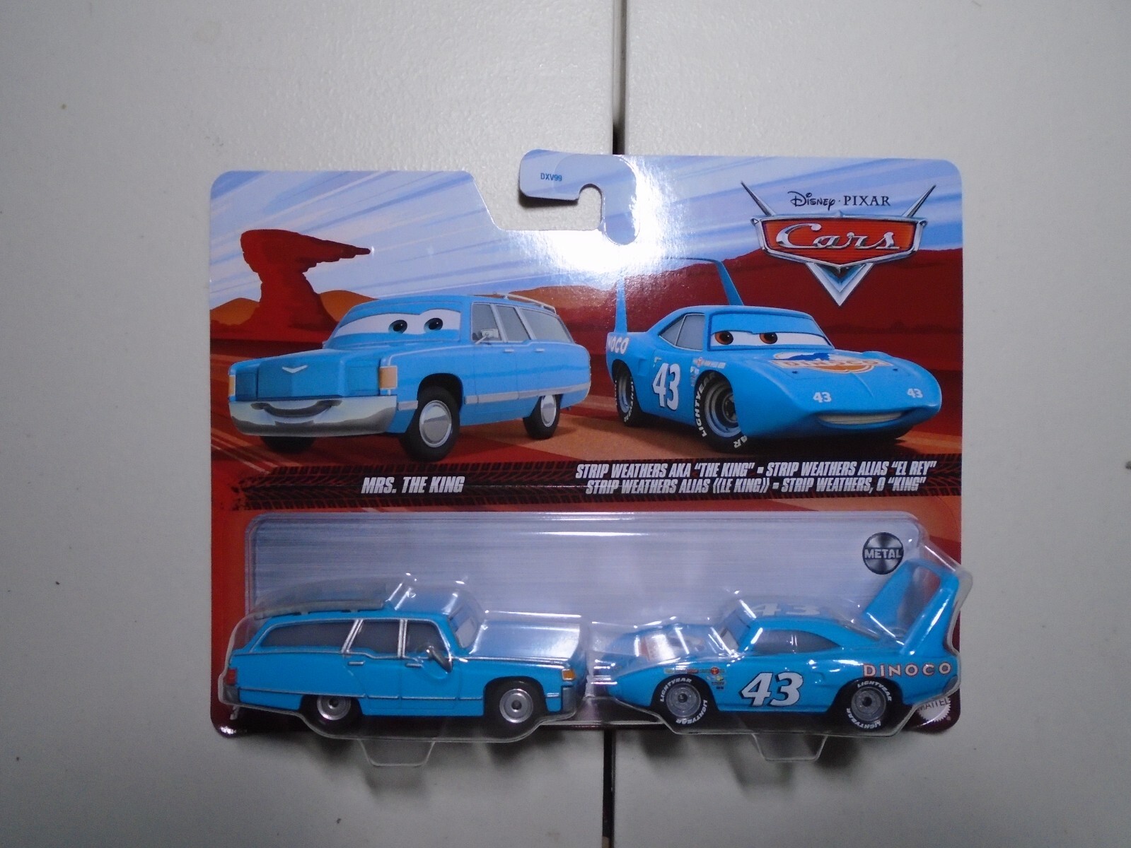 Disney Cars diecast 1/55th New METAL SERIES 2 pack Mrs. The KING/STRIP ...