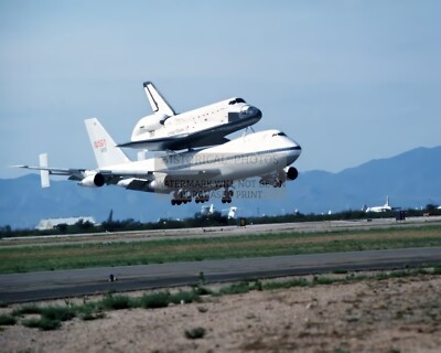 SPACE SHUTTLE CHALLENGER ON BOENING 747 LANDING AT AIRFORCE BASE 8X10 ...